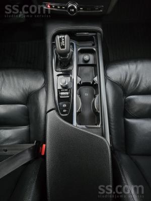 Melns Volvo V90 2019 Ogre, ar dzinēja tilpumu 2.00 L un nobraukumu 270 tūkst. km par 13400 €, foto 12 vietnē AUTOMOTO.COM.LV