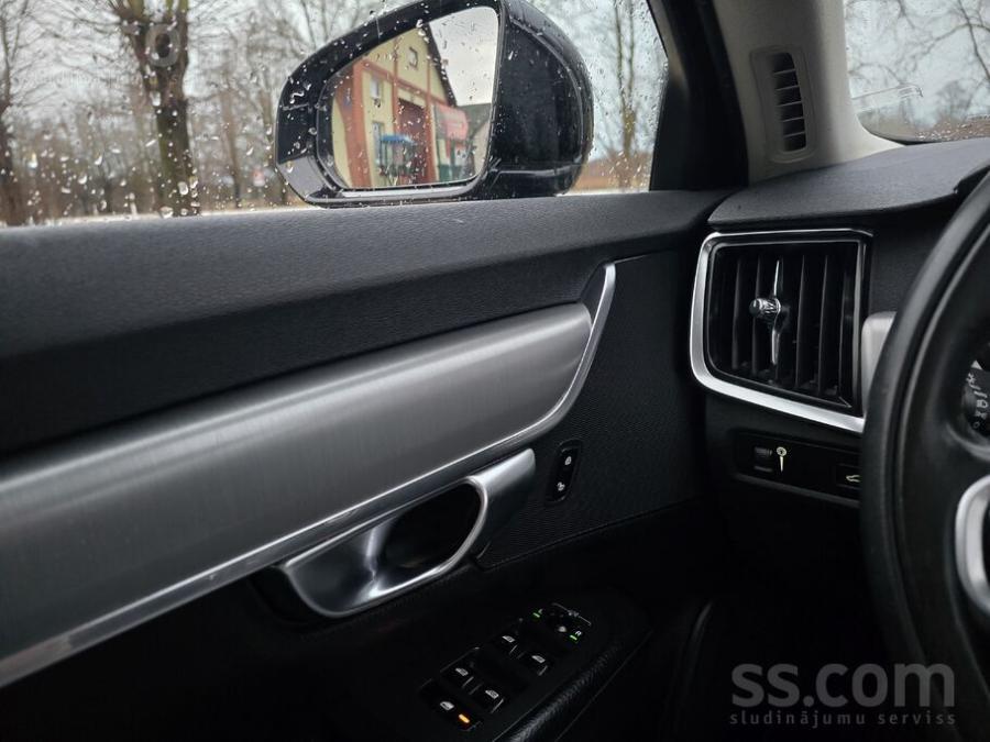 Melns Volvo V90 2019 Ogre, ar dzinēja tilpumu 2.00 L un nobraukumu 270 tūkst. km par 13400 €, foto 16 vietnē AUTOMOTO.COM.LV