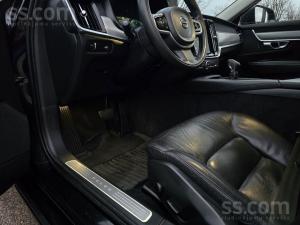 Melns Volvo V90 2019 Ogre, ar dzinēja tilpumu 2.00 L un nobraukumu 270 tūkst. km par 13400 €, foto 17 vietnē AUTOMOTO.COM.LV