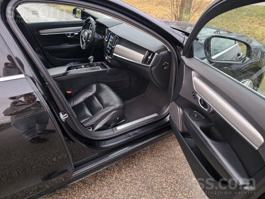 Melns Volvo V90 2019 Ogre, ar dzinēja tilpumu 2.00 L un nobraukumu 270 tūkst. km par 13400 €, foto 21 vietnē AUTOMOTO.COM.LV