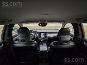 Melns Volvo V90 2019 Ogre, ar dzinēja tilpumu 2.00 L un nobraukumu 270 tūkst. km par 13400 €, foto 26 vietnē AUTOMOTO.COM.LV