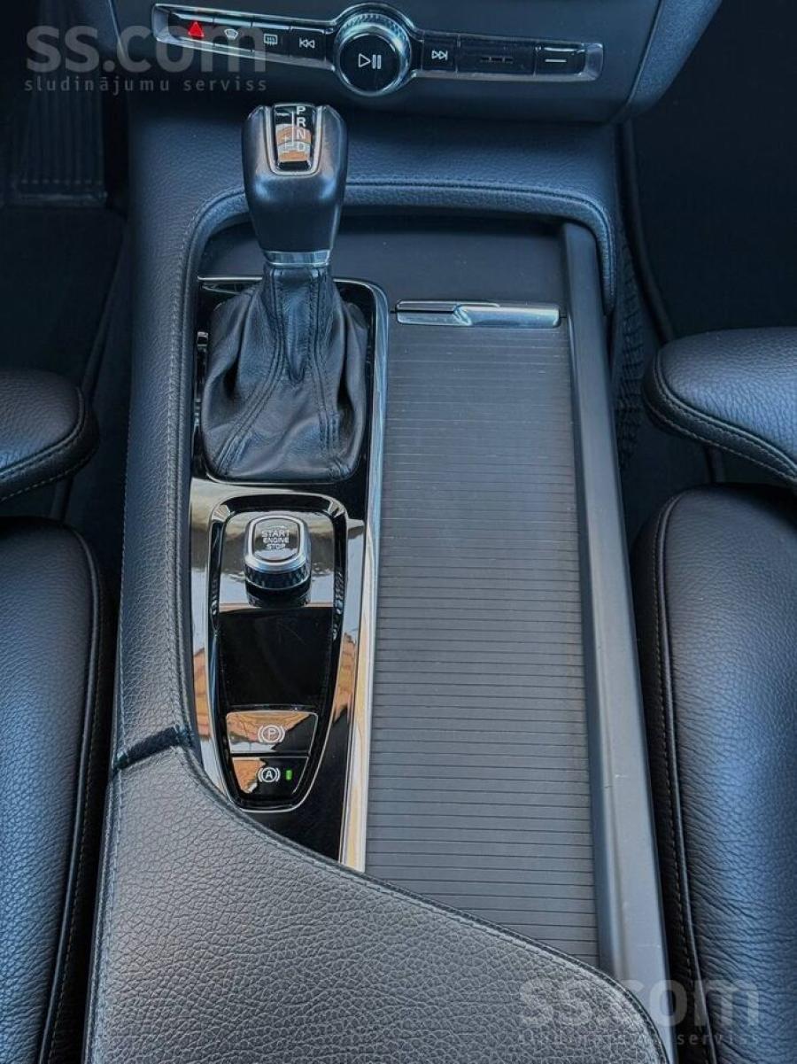 Melns Volvo V90 2019 Rīga, ar dzinēja tilpumu 2.00 L un nobraukumu 230 tūkst. km par 17500 €, foto 17 vietnē AUTOMOTO.COM.LV