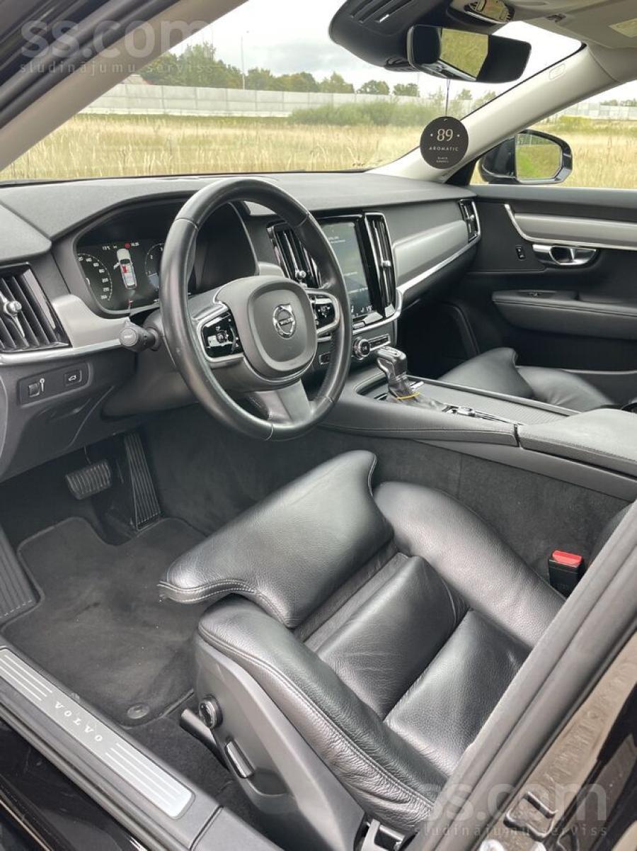 Melns Volvo V90 2019 Rīga, ar dzinēja tilpumu 2.00 L un nobraukumu 235 tūkst. km par 16400 €, foto 9 vietnē AUTOMOTO.COM.LV