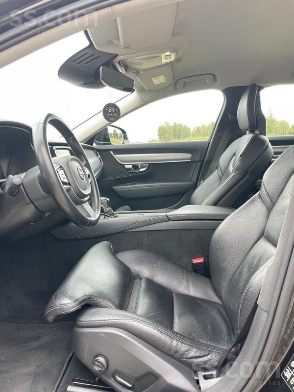 Melns Volvo V90 2019 Rīga, ar dzinēja tilpumu 2.00 L un nobraukumu 235 tūkst. km par 16400 €, foto 10 vietnē AUTOMOTO.COM.LV
