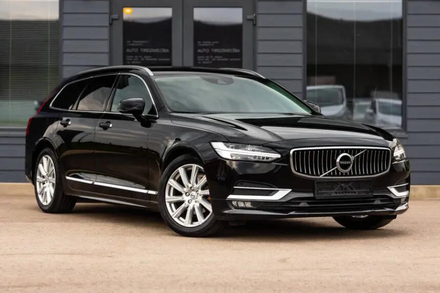 Melns Volvo V90 2019 Jelgava, ar dzinēja tilpumu 2.00 L un nobraukumu 198 tūkst. km par 19850 €, foto 1 vietnē AUTOMOTO.COM.LV