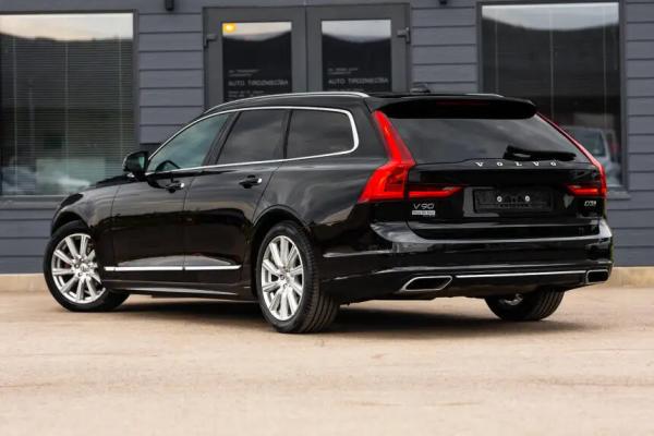Melns Volvo V90 2019 Jelgava, ar dzinēja tilpumu 2.00 L un nobraukumu 198 tūkst. km par 19850 €, foto 2 vietnē AUTOMOTO.COM.LV