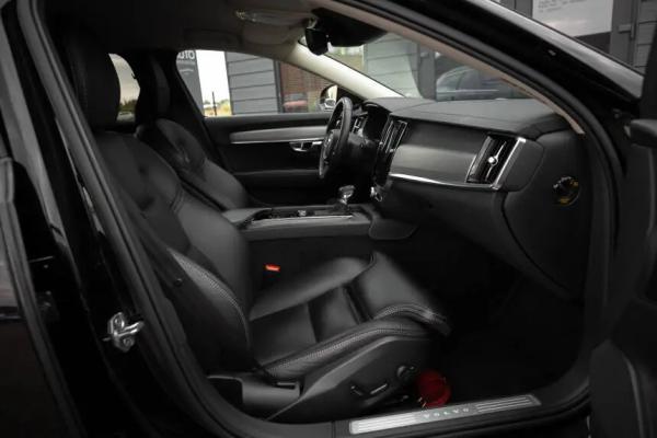Melns Volvo V90 2019 Jelgava, ar dzinēja tilpumu 2.00 L un nobraukumu 198 tūkst. km par 19850 €, foto 9 vietnē AUTOMOTO.COM.LV
