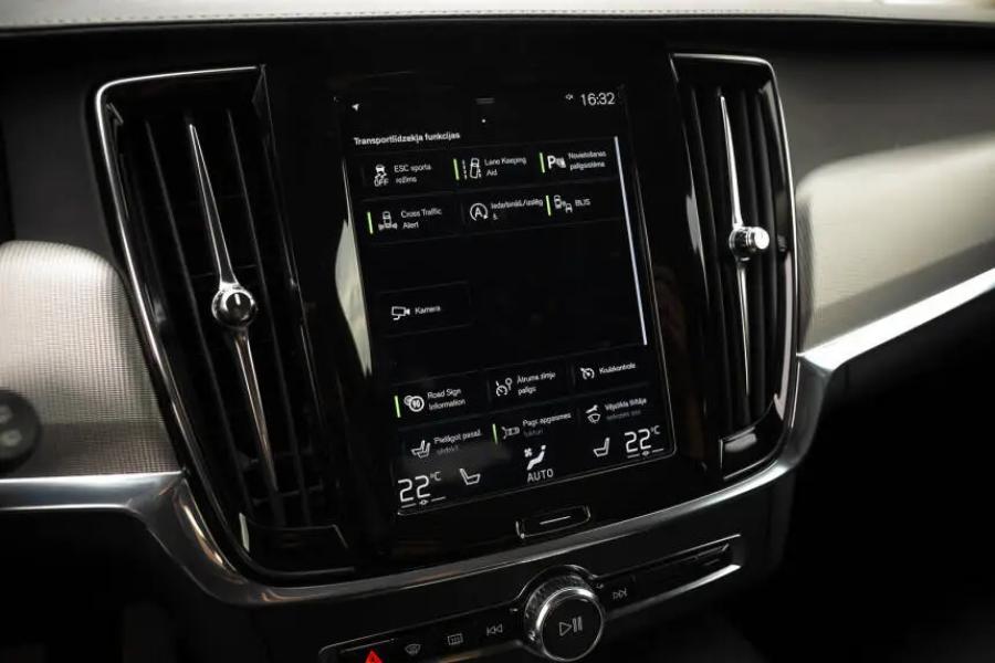 Melns Volvo V90 2019 Jelgava, ar dzinēja tilpumu 2.00 L un nobraukumu 198 tūkst. km par 19850 €, foto 17 vietnē AUTOMOTO.COM.LV