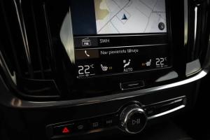 Melns Volvo V90 2019 Jelgava, ar dzinēja tilpumu 2.00 L un nobraukumu 198 tūkst. km par 19850 €, foto 18 vietnē AUTOMOTO.COM.LV