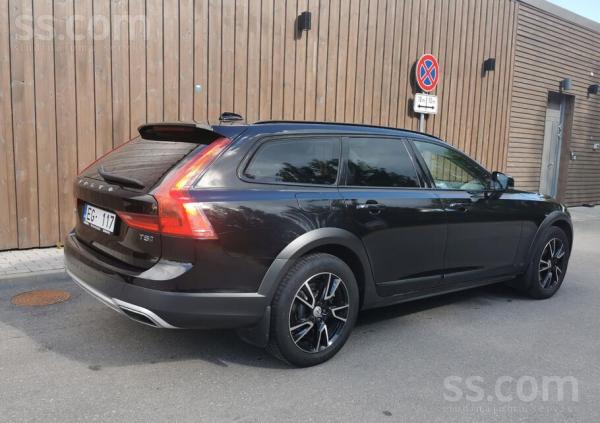 Melns Volvo V90 2019 Rīga, ar dzinēja tilpumu 2.00 L un nobraukumu 147 tūkst. km par 22500 €, foto 2 vietnē AUTOMOTO.COM.LV