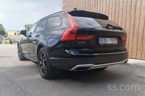 Melns Volvo V90 2019 Rīga, ar dzinēja tilpumu 2.00 L un nobraukumu 147 tūkst. km par 22500 €, foto 4 vietnē AUTOMOTO.COM.LV