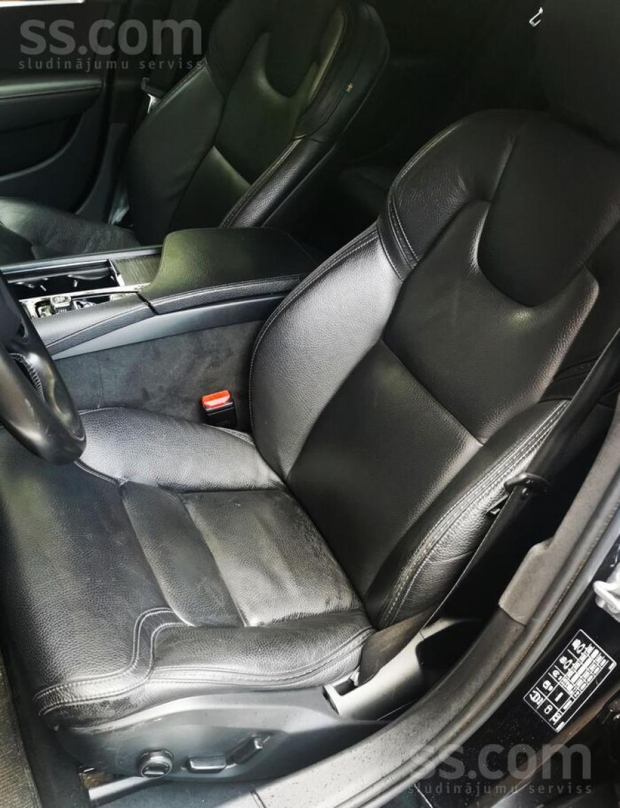 Black Volvo V90 2019 in Riga, with an engine capacity of 2.00 L and mileage of 147 thousand km for 22500 €, photo 8 on AUTOMOTO.COM.LV