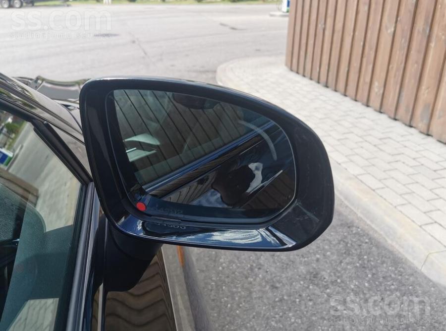 Black Volvo V90 2019 in Riga, with an engine capacity of 2.00 L and mileage of 147 thousand km for 22500 €, photo 11 on AUTOMOTO.COM.LV