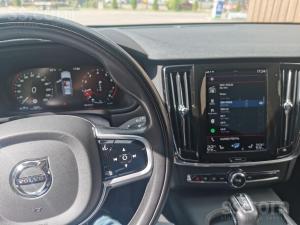 Black Volvo V90 2019 in Riga, with an engine capacity of 2.00 L and mileage of 147 thousand km for 22500 €, photo 13 on AUTOMOTO.COM.LV