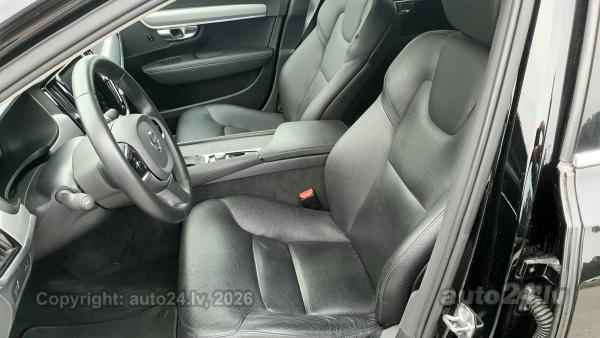 Black Volvo V90 2019 in Tallinn, with an engine capacity of 2.00 L and mileage of 256 thousand km for 15500 €, photo 6 on AUTOMOTO.COM.LV