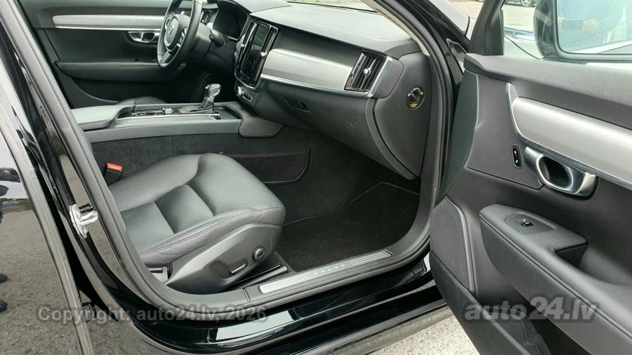 Black Volvo V90 2019 in Tallinn, with an engine capacity of 2.00 L and mileage of 256 thousand km for 15500 €, photo 8 on AUTOMOTO.COM.LV