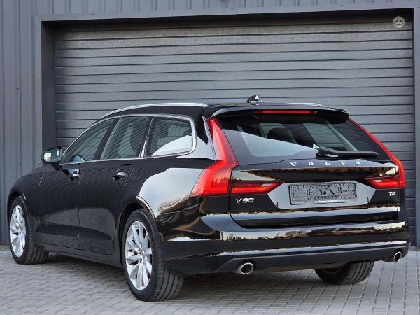 Melns Volvo V90 2019 Kauņa, ar dzinēja tilpumu 2.00 L un nobraukumu 270 tūkst. km par 16450 €, foto 4 vietnē AUTOMOTO.COM.LV