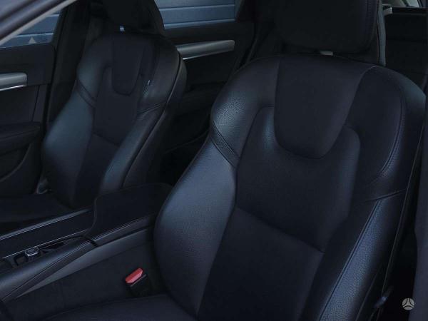 Melns Volvo V90 2019 Kauņa, ar dzinēja tilpumu 2.00 L un nobraukumu 270 tūkst. km par 16450 €, foto 10 vietnē AUTOMOTO.COM.LV