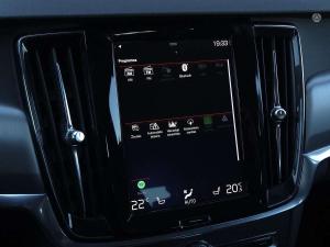 Melns Volvo V90 2019 Kauņa, ar dzinēja tilpumu 2.00 L un nobraukumu 270 tūkst. km par 16450 €, foto 23 vietnē AUTOMOTO.COM.LV
