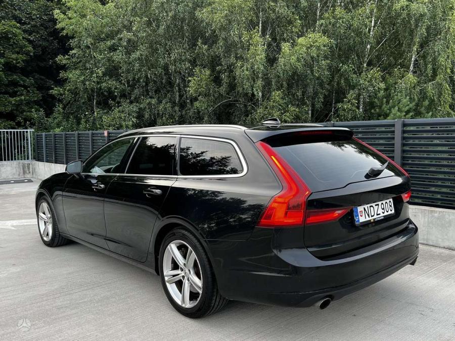 Melns Volvo V90 2019 Viļņa, ar dzinēja tilpumu 1.99 L un nobraukumu 500 tūkst. km par 8300 €, foto 6 vietnē AUTOMOTO.COM.LV