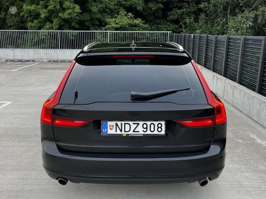 Melns Volvo V90 2019 Viļņa, ar dzinēja tilpumu 1.99 L un nobraukumu 500 tūkst. km par 8300 €, foto 9 vietnē AUTOMOTO.COM.LV