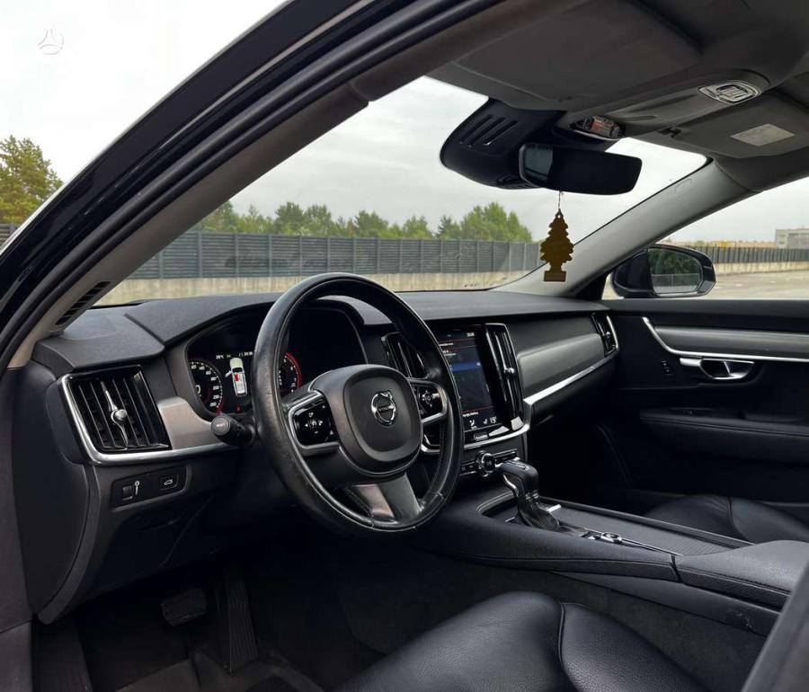 Melns Volvo V90 2019 Viļņa, ar dzinēja tilpumu 1.99 L un nobraukumu 500 tūkst. km par 8300 €, foto 11 vietnē AUTOMOTO.COM.LV