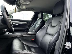 Melns Volvo V90 2019 Viļņa, ar dzinēja tilpumu 1.99 L un nobraukumu 500 tūkst. km par 8300 €, foto 18 vietnē AUTOMOTO.COM.LV