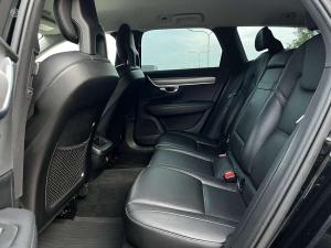 Melns Volvo V90 2019 Viļņa, ar dzinēja tilpumu 1.99 L un nobraukumu 500 tūkst. km par 8300 €, foto 24 vietnē AUTOMOTO.COM.LV