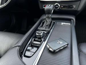 Melns Volvo V90 2019 Viļņa, ar dzinēja tilpumu 1.99 L un nobraukumu 500 tūkst. km par 8300 €, foto 29 vietnē AUTOMOTO.COM.LV