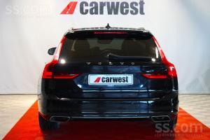 Black Volvo V90 2019 in Riga, with an engine capacity of 2.00 L and mileage of 206 thousand km for 21900 €, photo 6 on AUTOMOTO.COM.LV