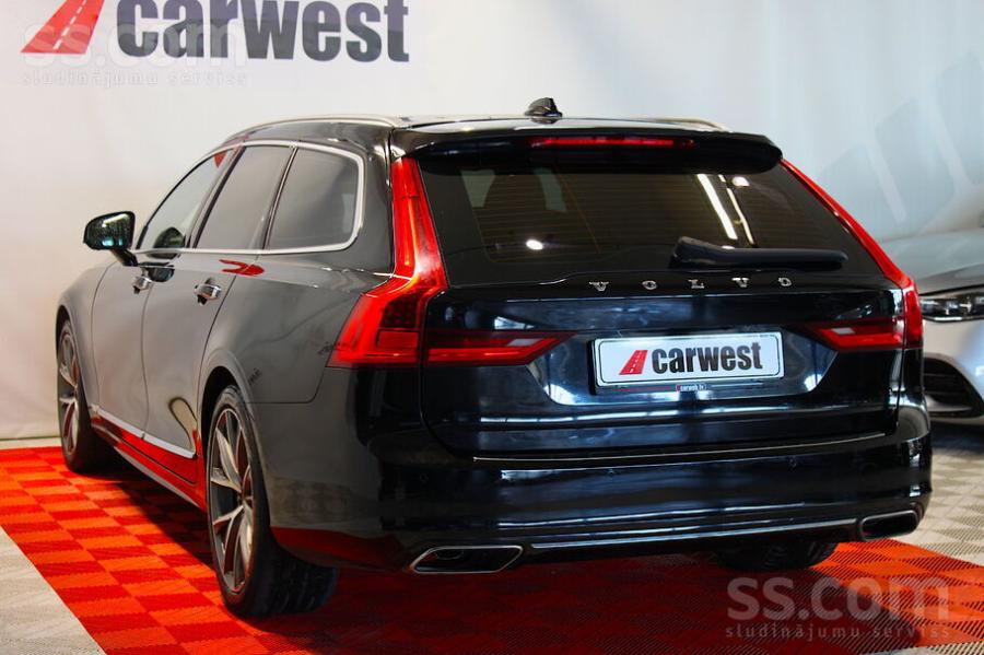 Black Volvo V90 2019 in Riga, with an engine capacity of 2.00 L and mileage of 206 thousand km for 21900 €, photo 7 on AUTOMOTO.COM.LV