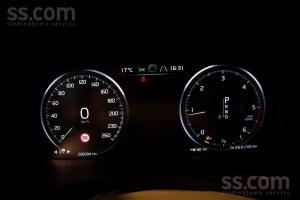 Black Volvo V90 2019 in Riga, with an engine capacity of 2.00 L and mileage of 206 thousand km for 21900 €, photo 13 on AUTOMOTO.COM.LV