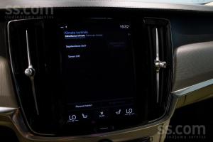 Black Volvo V90 2019 in Riga, with an engine capacity of 2.00 L and mileage of 206 thousand km for 21900 €, photo 17 on AUTOMOTO.COM.LV