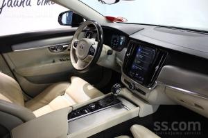 Black Volvo V90 2019 in Riga, with an engine capacity of 2.00 L and mileage of 206 thousand km for 21900 €, photo 23 on AUTOMOTO.COM.LV