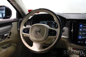 Black Volvo V90 2019 in Riga, with an engine capacity of 2.00 L and mileage of 206 thousand km for 21900 €, photo 28 on AUTOMOTO.COM.LV