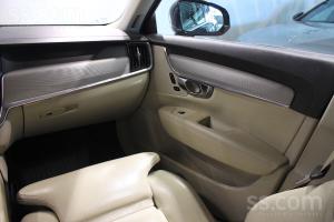 Black Volvo V90 2019 in Riga, with an engine capacity of 2.00 L and mileage of 206 thousand km for 21900 €, photo 30 on AUTOMOTO.COM.LV