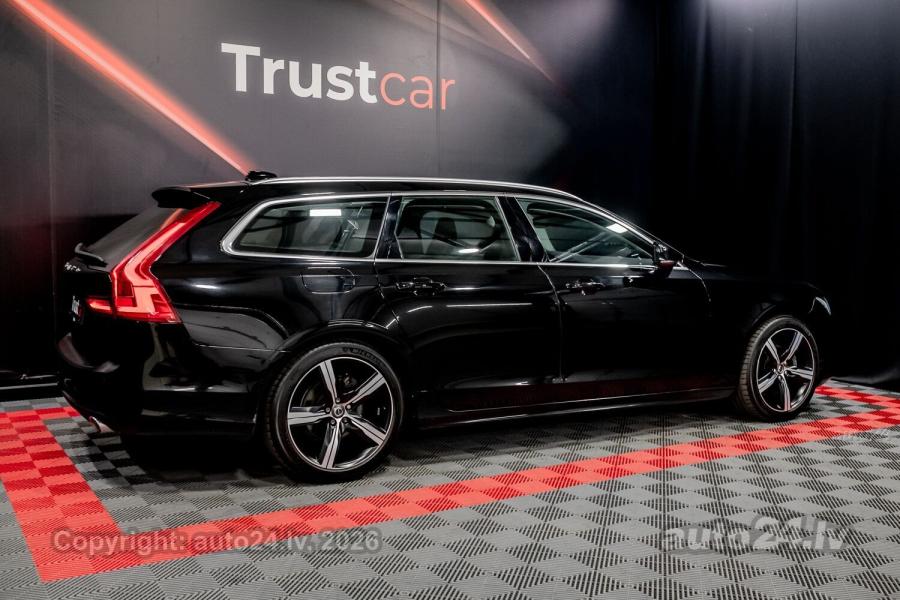 Black Volvo V90 2019 in Parnu, with an engine capacity of 2.00 L and mileage of 175 thousand km for 17990 €, photo 6 on AUTOMOTO.COM.LV
