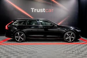 Black Volvo V90 2019 in Parnu, with an engine capacity of 2.00 L and mileage of 175 thousand km for 17990 €, photo 7 on AUTOMOTO.COM.LV
