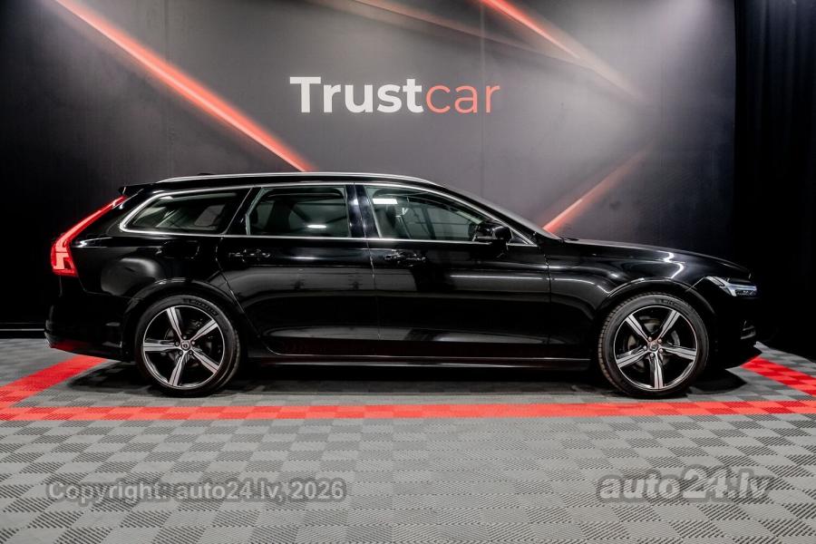 Black Volvo V90 2019 in Parnu, with an engine capacity of 2.00 L and mileage of 175 thousand km for 17990 €, photo 7 on AUTOMOTO.COM.LV