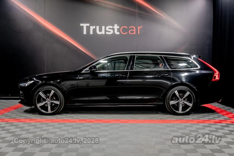 Black Volvo V90 2019 in Parnu, with an engine capacity of 2.00 L and mileage of 175 thousand km for 17990 €, photo 9 on AUTOMOTO.COM.LV