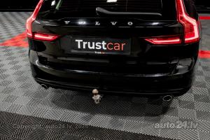 Black Volvo V90 2019 in Parnu, with an engine capacity of 2.00 L and mileage of 175 thousand km for 17990 €, photo 12 on AUTOMOTO.COM.LV
