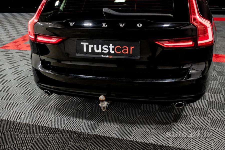 Black Volvo V90 2019 in Parnu, with an engine capacity of 2.00 L and mileage of 175 thousand km for 17990 €, photo 12 on AUTOMOTO.COM.LV