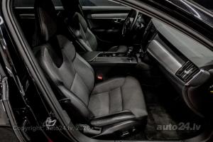 Black Volvo V90 2019 in Parnu, with an engine capacity of 2.00 L and mileage of 175 thousand km for 17990 €, photo 13 on AUTOMOTO.COM.LV