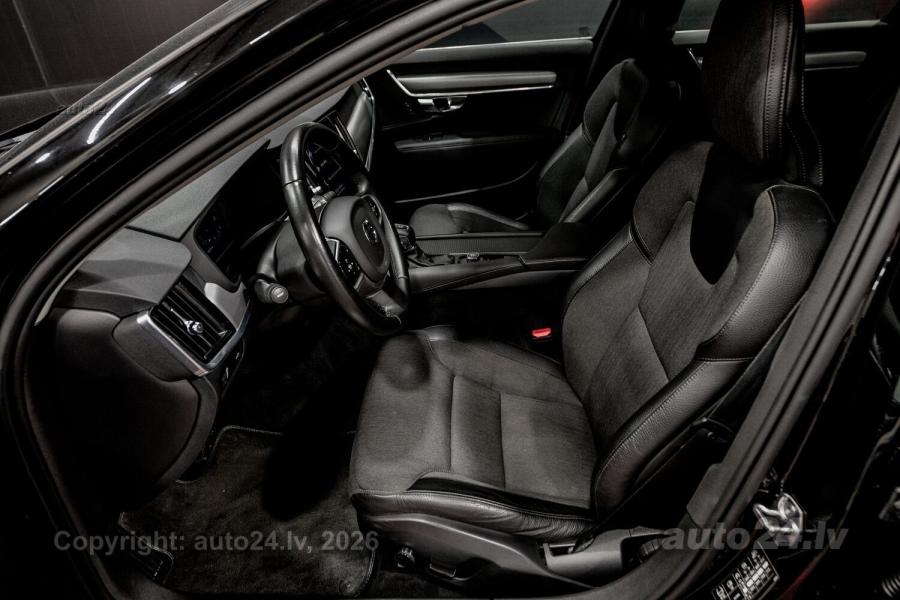 Black Volvo V90 2019 in Parnu, with an engine capacity of 2.00 L and mileage of 175 thousand km for 17990 €, photo 14 on AUTOMOTO.COM.LV