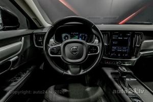 Black Volvo V90 2019 in Parnu, with an engine capacity of 2.00 L and mileage of 175 thousand km for 17990 €, photo 18 on AUTOMOTO.COM.LV