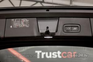 Black Volvo V90 2019 in Parnu, with an engine capacity of 2.00 L and mileage of 175 thousand km for 17990 €, photo 21 on AUTOMOTO.COM.LV