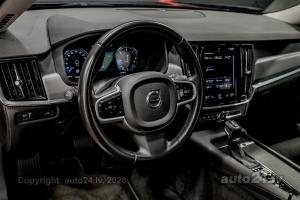 Black Volvo V90 2019 in Parnu, with an engine capacity of 2.00 L and mileage of 175 thousand km for 17990 €, photo 23 on AUTOMOTO.COM.LV
