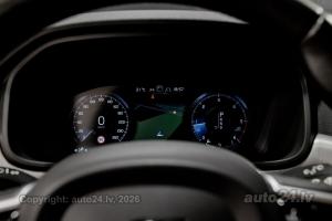 Black Volvo V90 2019 in Parnu, with an engine capacity of 2.00 L and mileage of 175 thousand km for 17990 €, photo 25 on AUTOMOTO.COM.LV