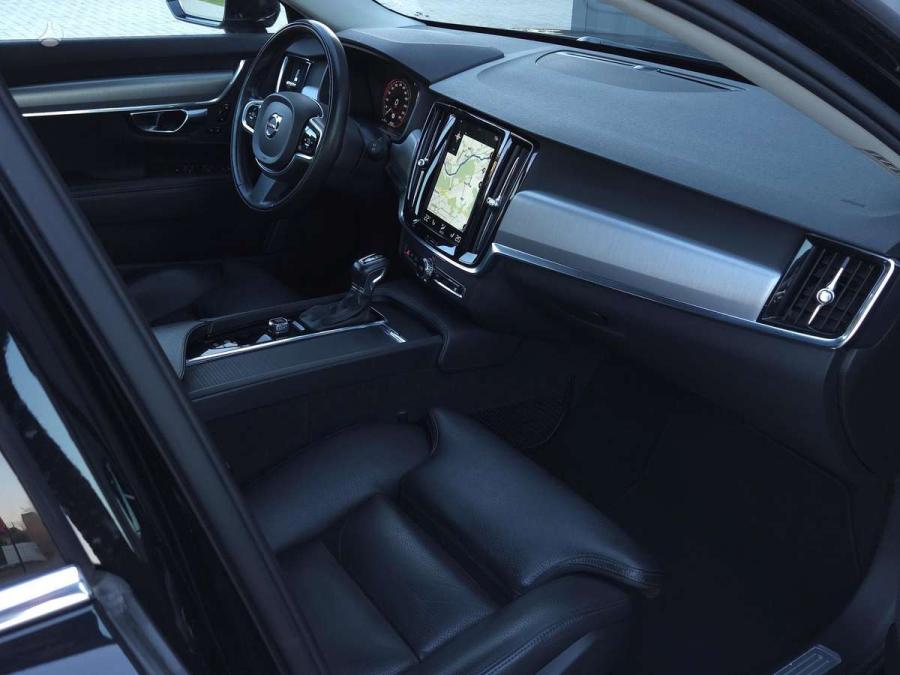 Black Volvo V90 2019 in Kaunas, with an engine capacity of 2.00 L and mileage of 270 thousand km for 15999 €, photo 12 on AUTOMOTO.COM.LV