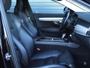 Black Volvo V90 2019 in Kaunas, with an engine capacity of 2.00 L and mileage of 270 thousand km for 15999 €, photo 14 on AUTOMOTO.COM.LV